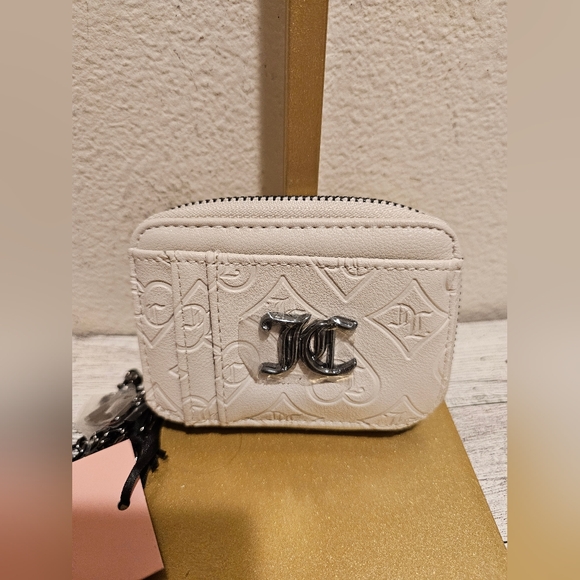 Juicy Couture | Accessories | Juicy Couture White Key Card Holder ...